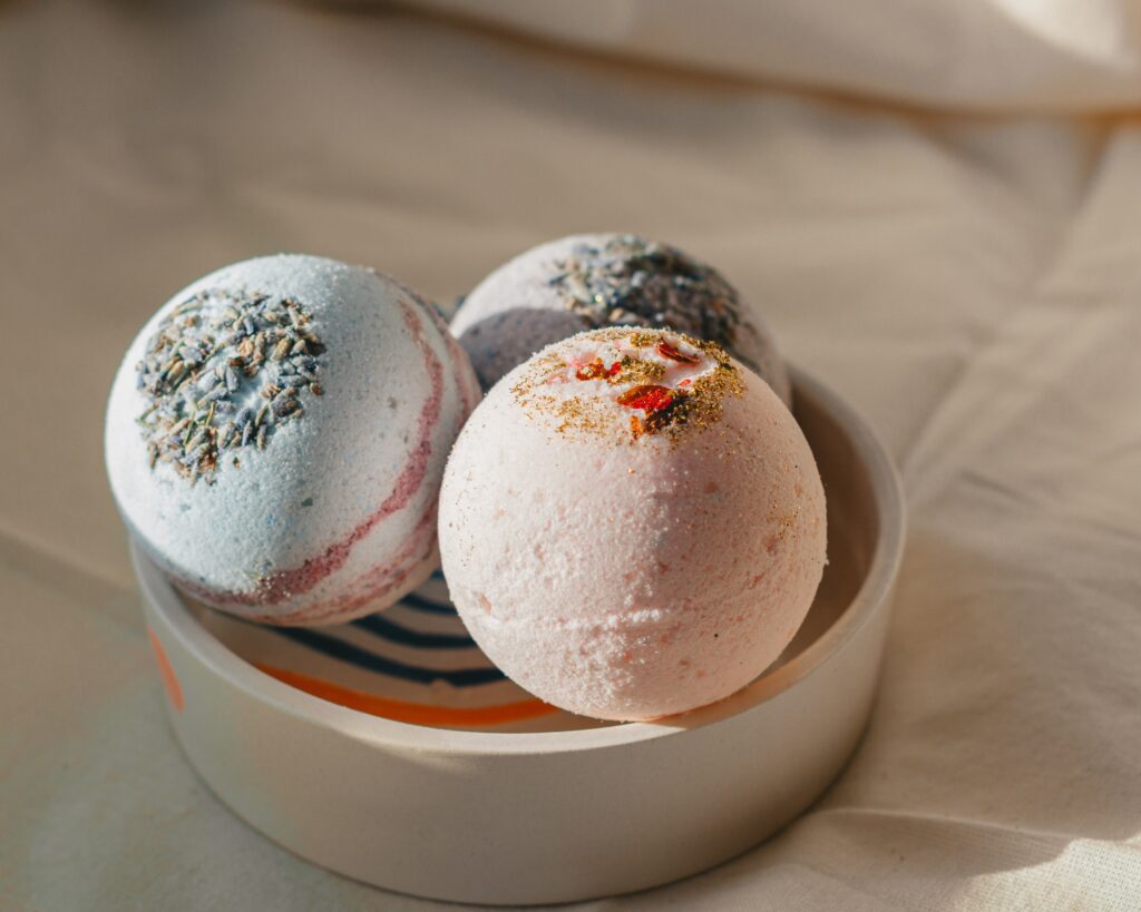 Bath Bombs With CBD/THC: Why And How To Use Them | The Purple Leaf